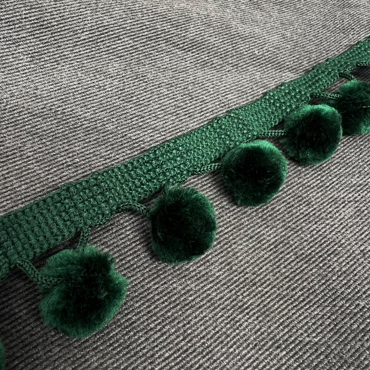 Pom Pom Trim - Soft Tassel Fringe for Sewing & Home Decor - 28mm Bottl ...