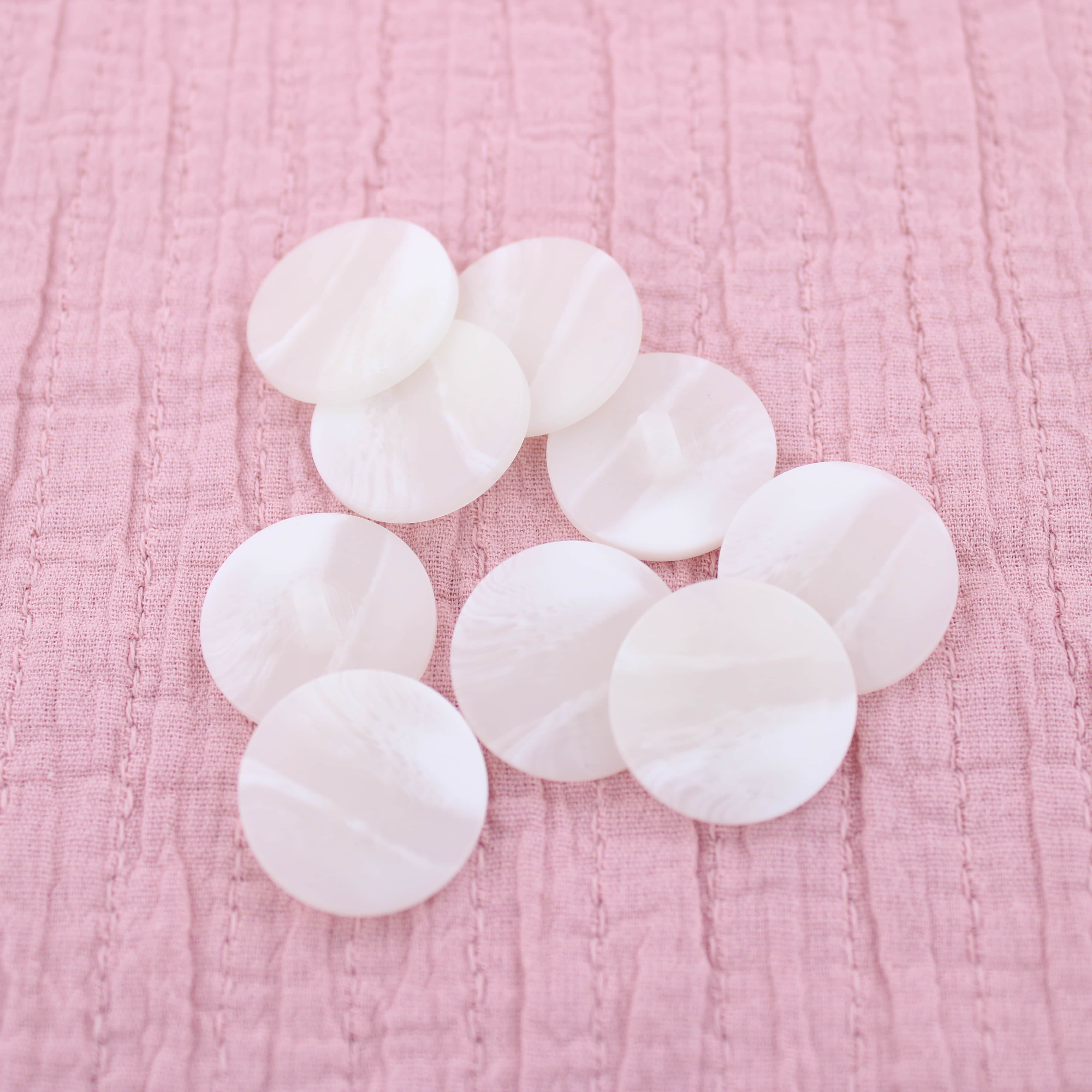 Arthur Shank 2-Tone Round Button - White – Lullabee Fabrics