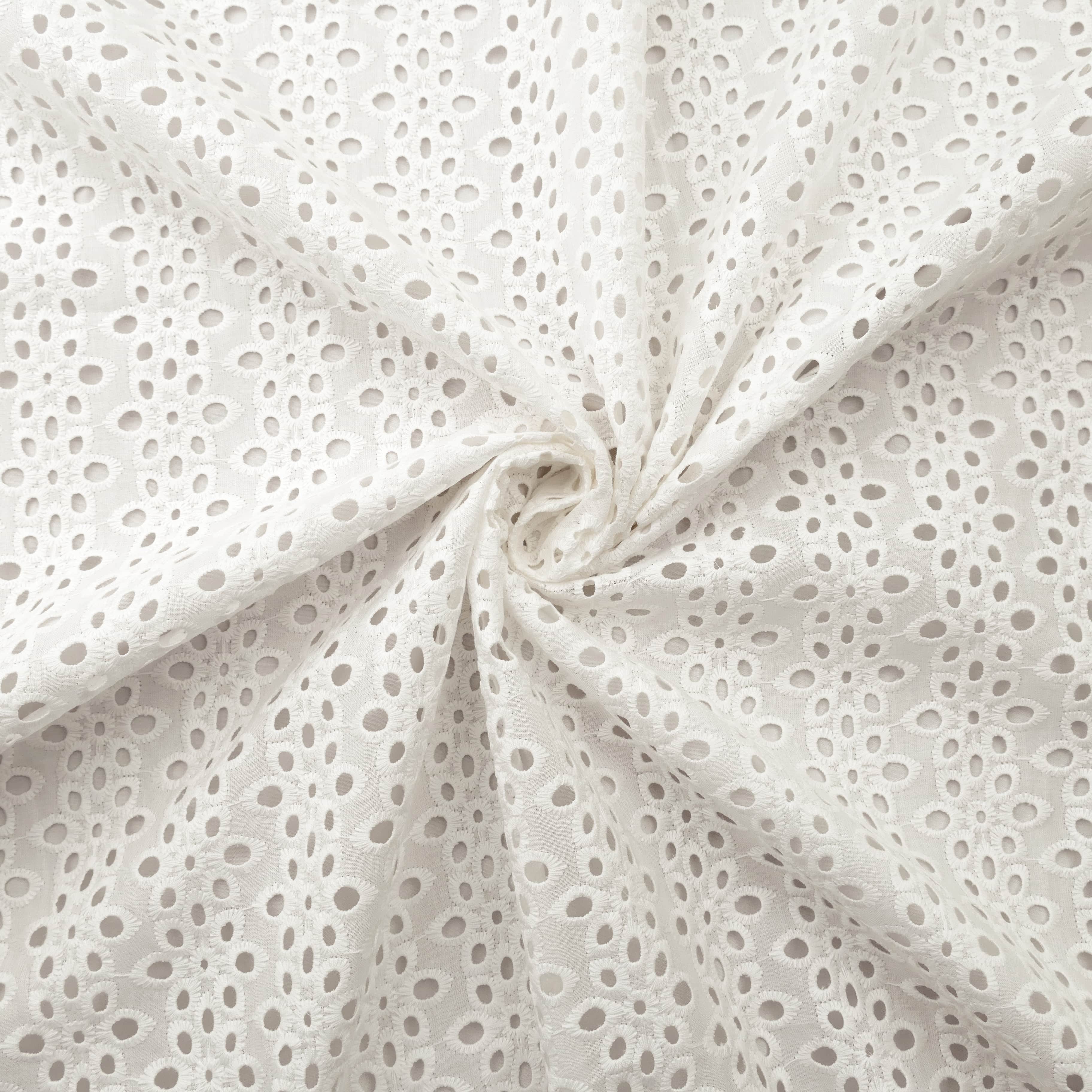 Ivory Broderie Anglaise Pure Cotton - 8 Petal Flower – Lullabee Fabrics