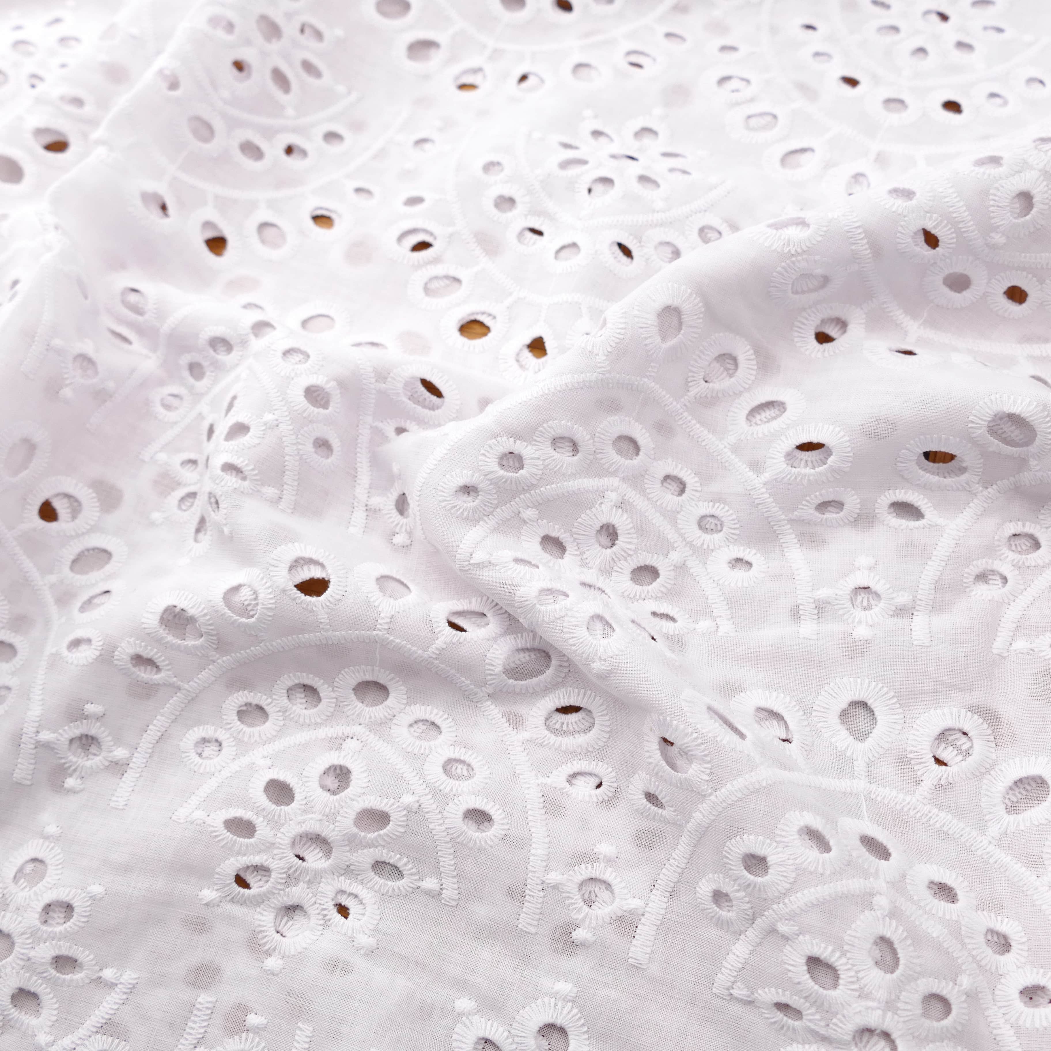White Broderie Anglaise Pure Cotton - Arched Flower – Lullabee Fabrics